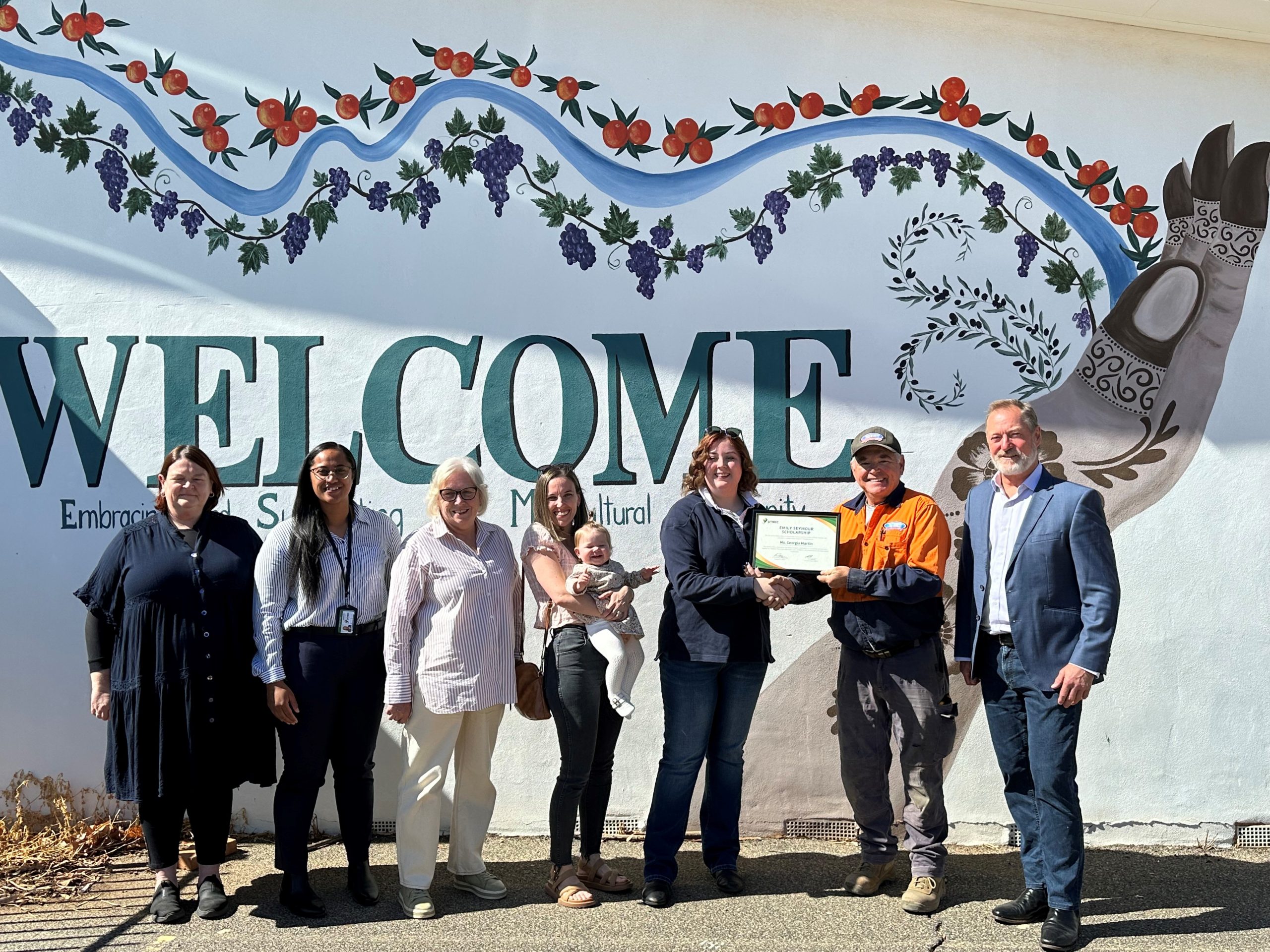 Scholarship awarded for community service - Sunraysia Mallee Ethnic ...